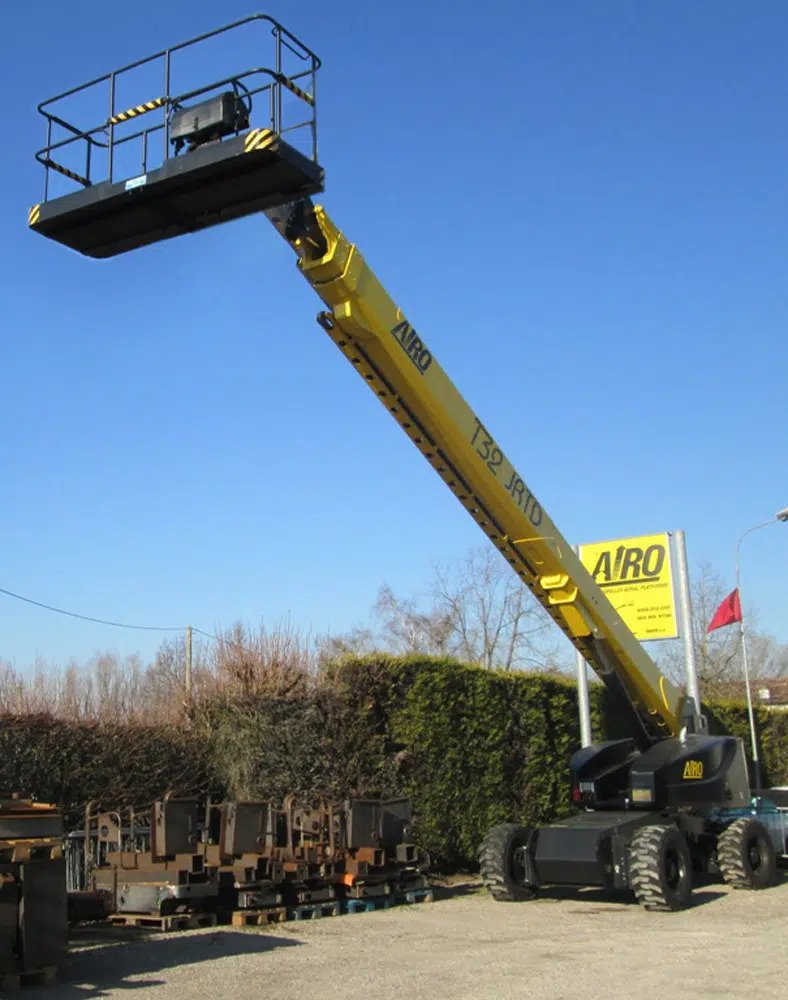 AIRO T32 RTD Specs (2022 - 2025) | Wheeled Articulating Boom Lifts ...