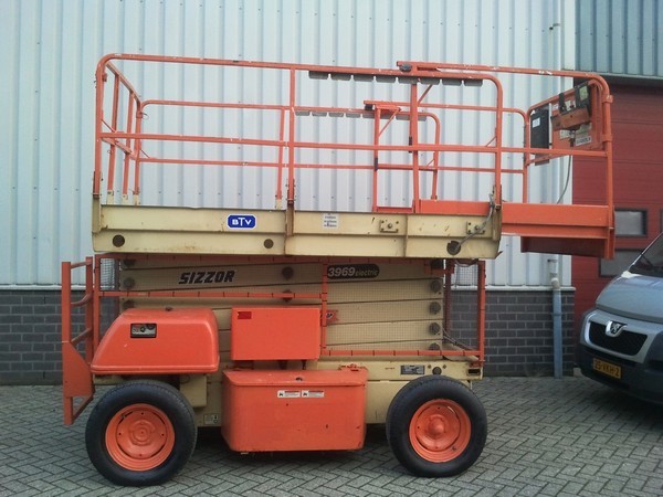 JLG 3969 e Specs & Dimensions (1993 - 1996) | Wheeled scissor lifts ...