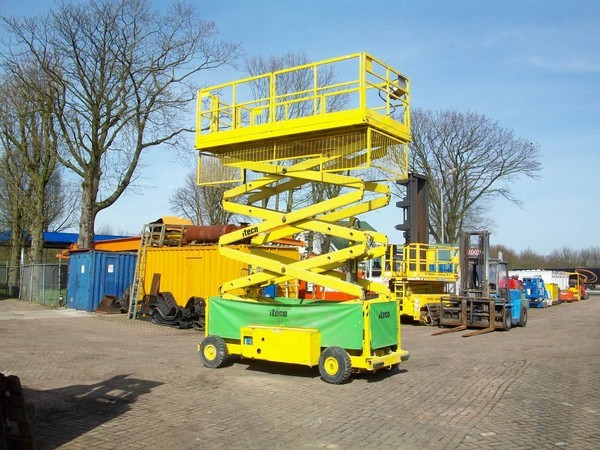 Iteco PE 110 Specs (1992 - 1999) | Wheeled scissor lifts | LECTURA Specs
