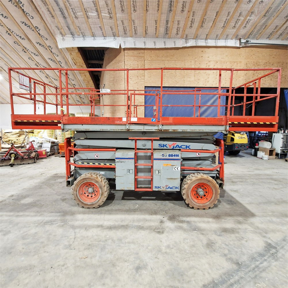 Skyjack SJ 800-8841 Specs & Dimensions (1994 - 1998) | Wheeled scissor ...