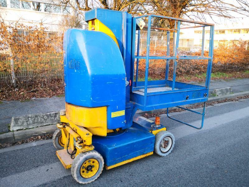 ABM Belone 900 Specs & Dimensions (1993 - 2002) | Single Vertical Mast ...