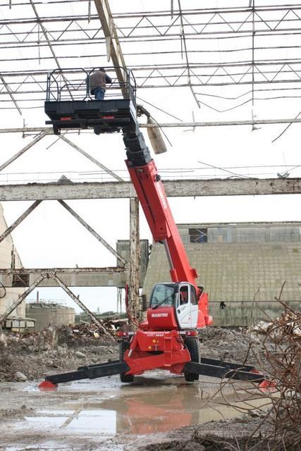 Manitou MRT 3050 Privilege rotating telehandler specs & dimensions ...
