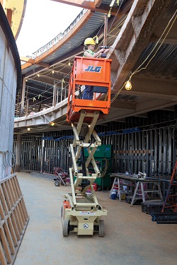 JLG 1932R Specs & Dimensions (2017 - 2020) | Wheeled scissor lifts ...